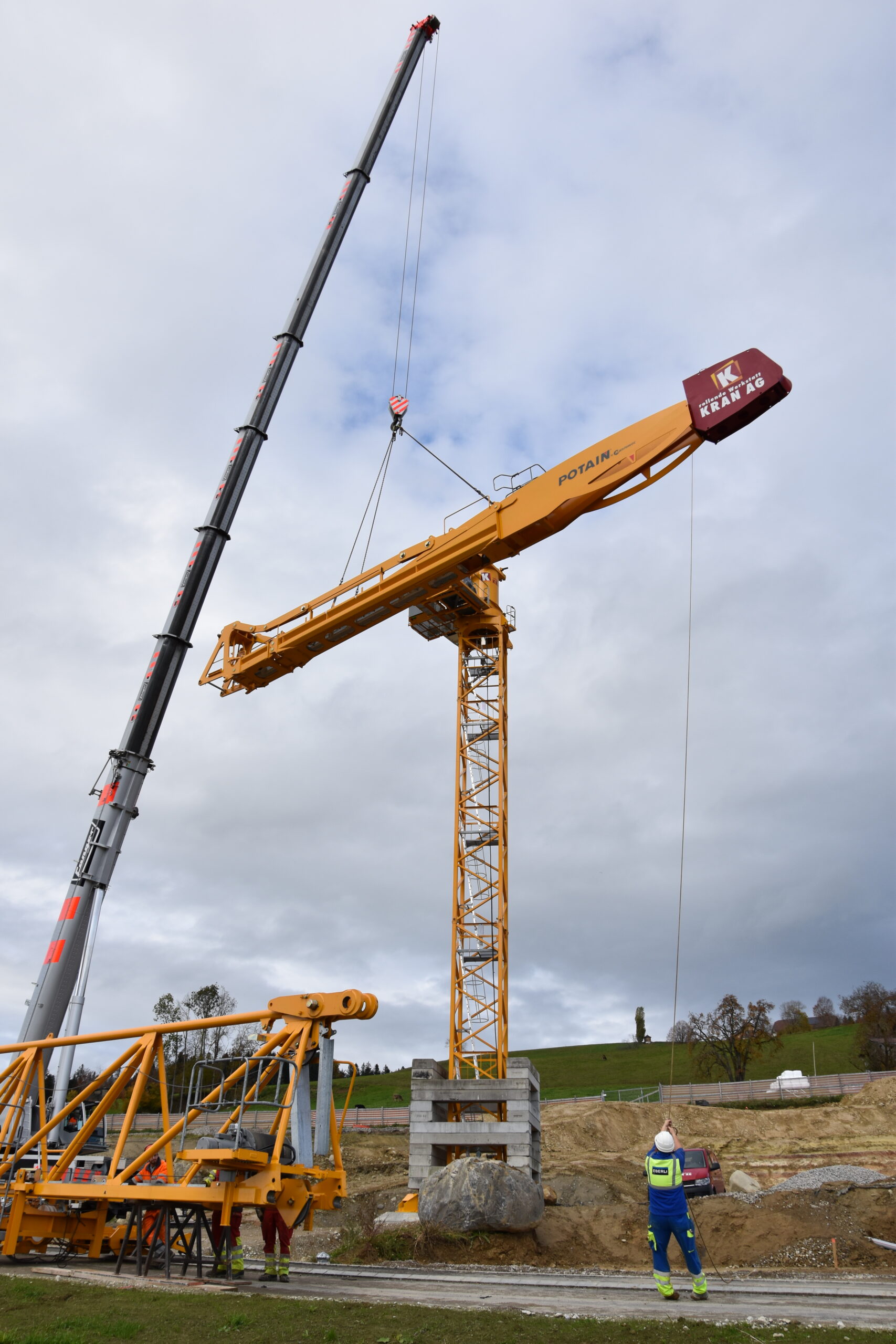 Montage Potain MDT 389, Schwerzi Ruswil – Kran AG