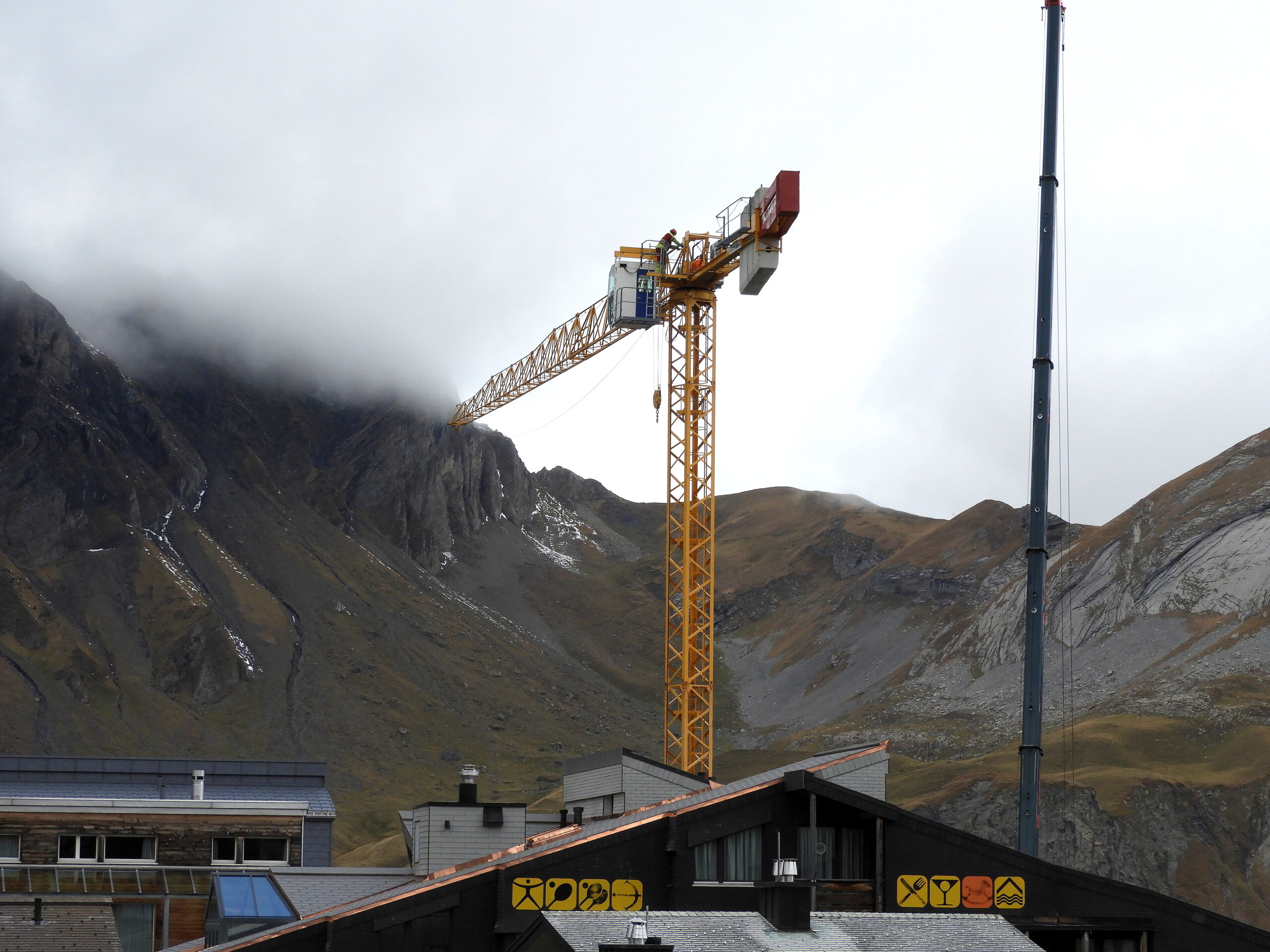 Demontage Potain MCT 88 - Kran AG